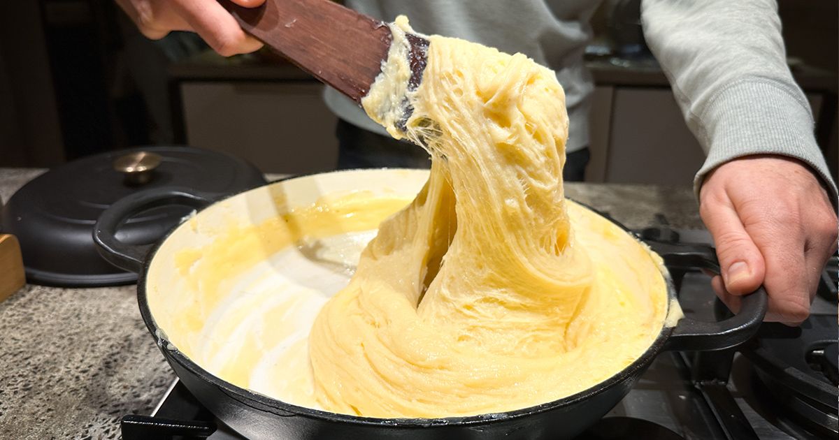 Foolproof Aligot Recipe (Cheesy Stretchy Mashed Potatoes) - Seasoned ...