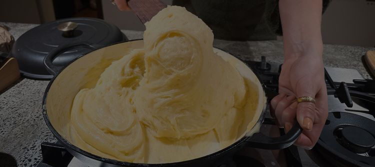Foolproof Aligot Recipe (Cheesy Stretchy Mashed Potatoes) - Seasoned ...