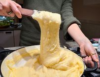 Foolproof Aligot Recipe (Cheesy Stretchy Mashed Potatoes) - Seasoned ...